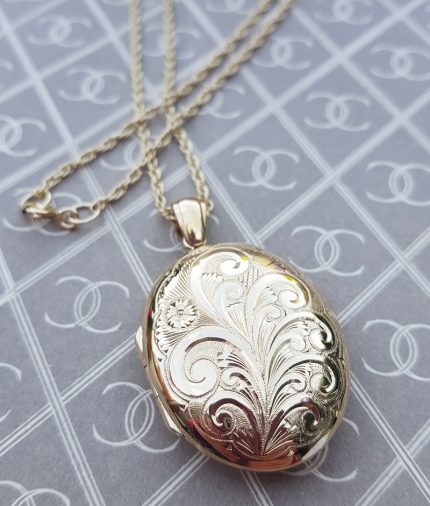 Large Hand Engraved 9ct Gold Locket | Charles Green
